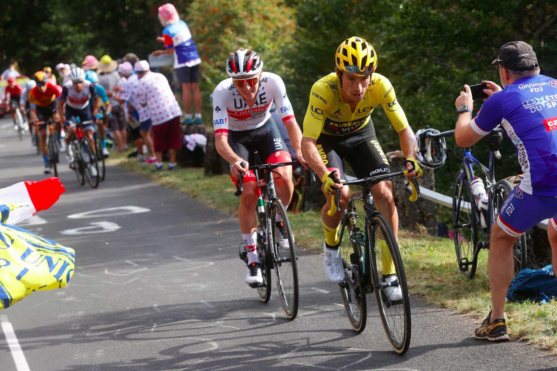 Primoz Roglic le gana a Pogacar y le dan importante premio