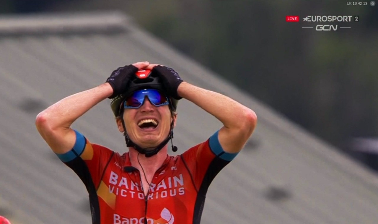 Mark Padun y su reacción tras ganar la etapa 7 del Critérium Dauphiné ...