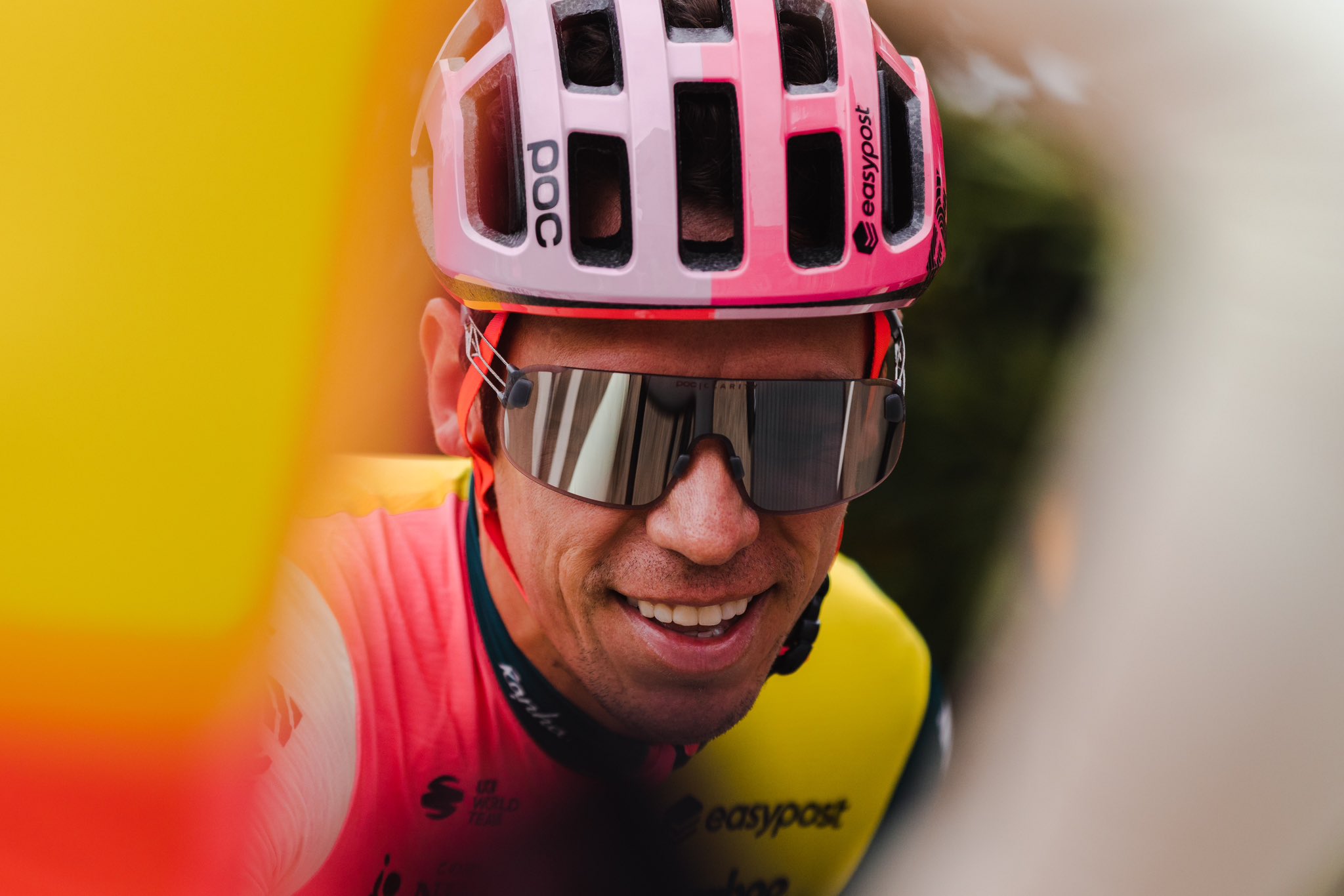 Bailando en el bus, el nuevo video viral de Rigoberto Urán recordando ...