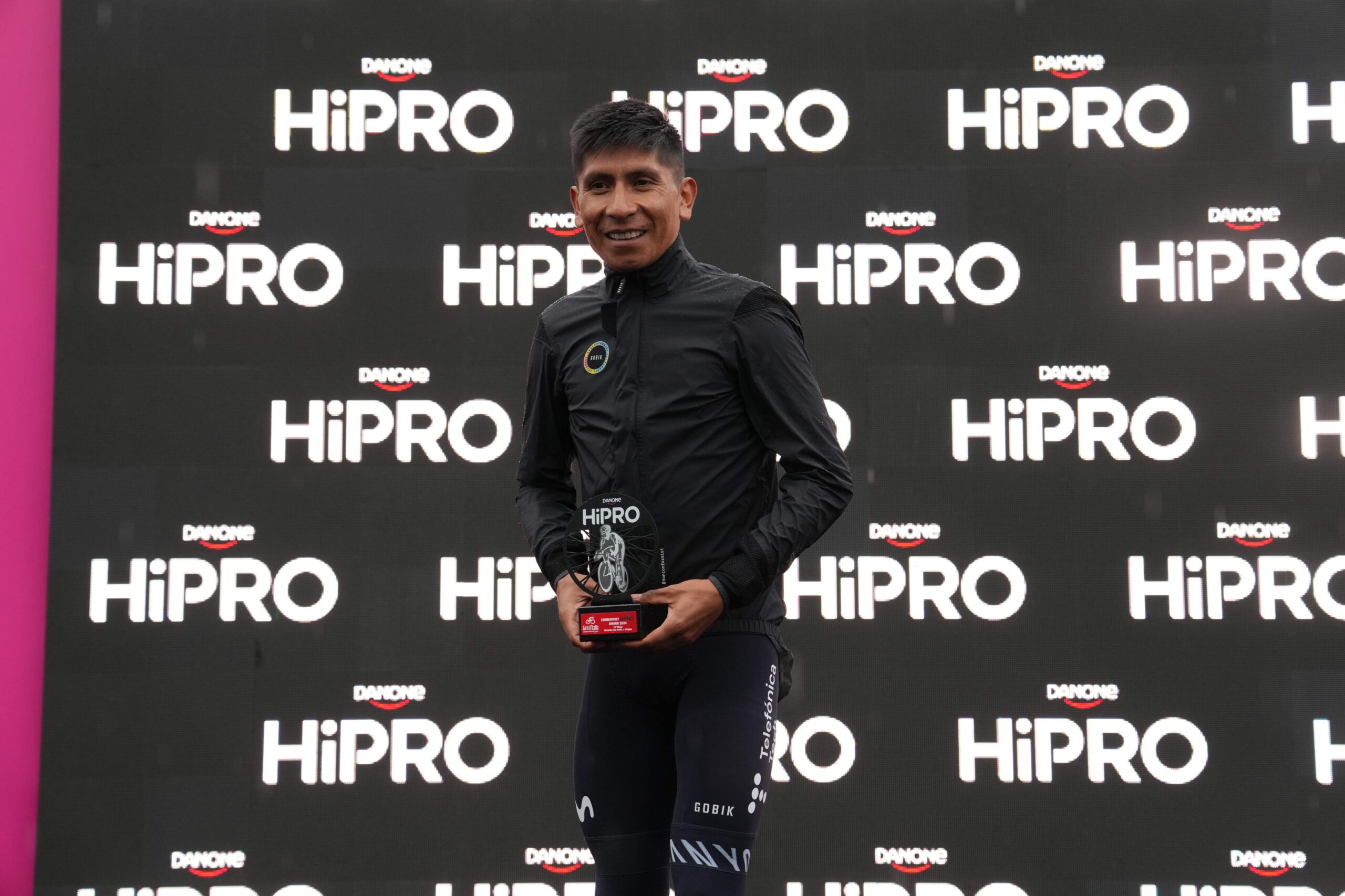 Nairo Quintana recibe premio en el Giro de Italia 2024 - Ciclismo ...
